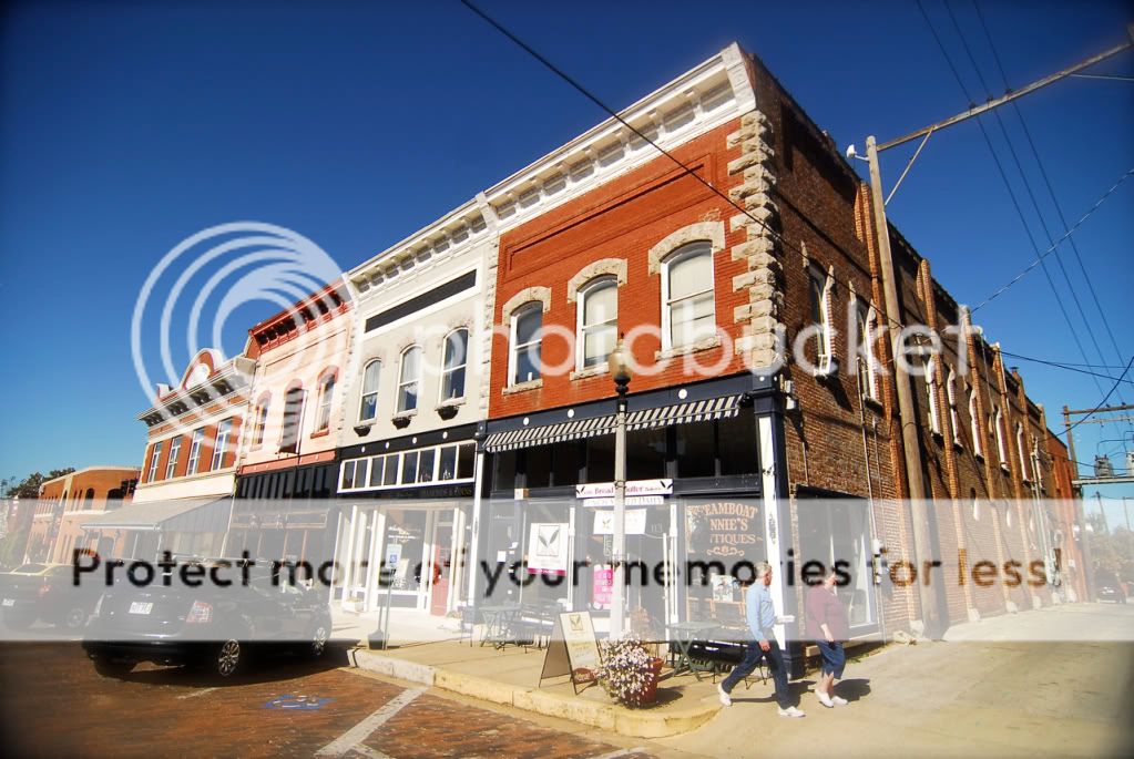 Blue Dot; Red State, Eureka Springs, AR - SkyscraperPage Forum